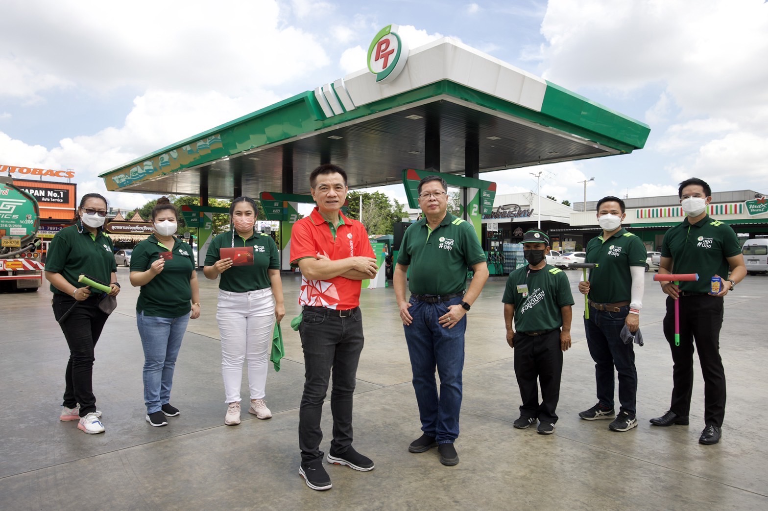 พิทักษ์ นำทีม PTG จัดกิจกรรม PT Service Volunteer บริการลูกค้า - THAIFRX.com